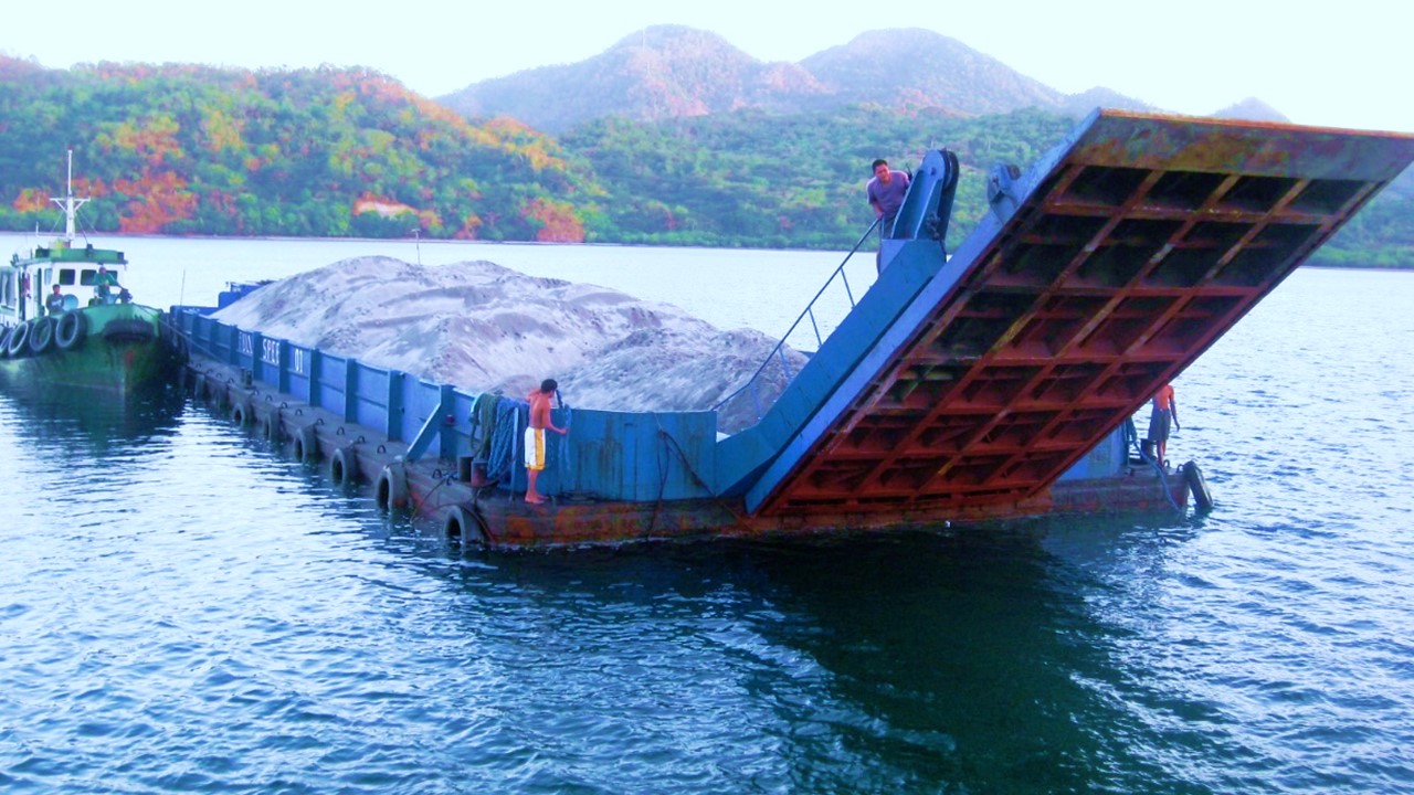Constructing Barges: Filipino Shipbuilders' Ultimate Guide 2023 Constructing Barges: Filipino Shipbuilders' Ultimate Guide 2023